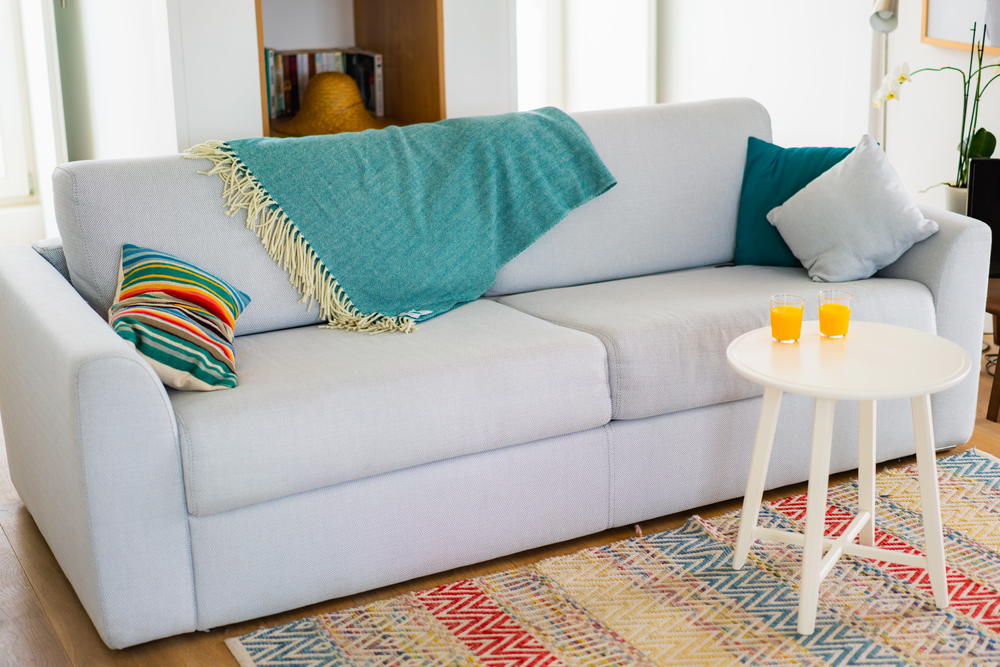 How to Declutter Your Small Apartment (Decluttering Plan)