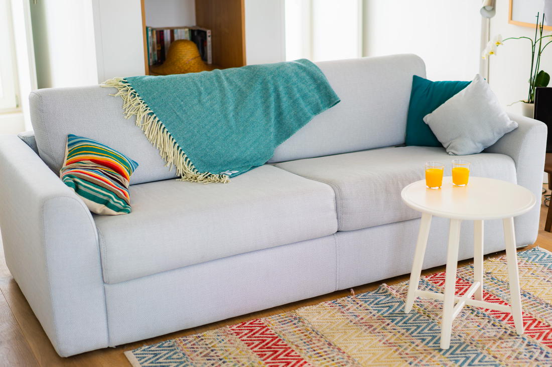 How to Declutter Your Small Apartment (Decluttering Plan)