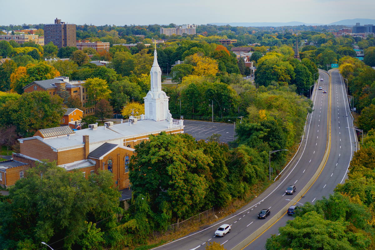 15 Reasons to Choose Suburban Living: Make the Move Now