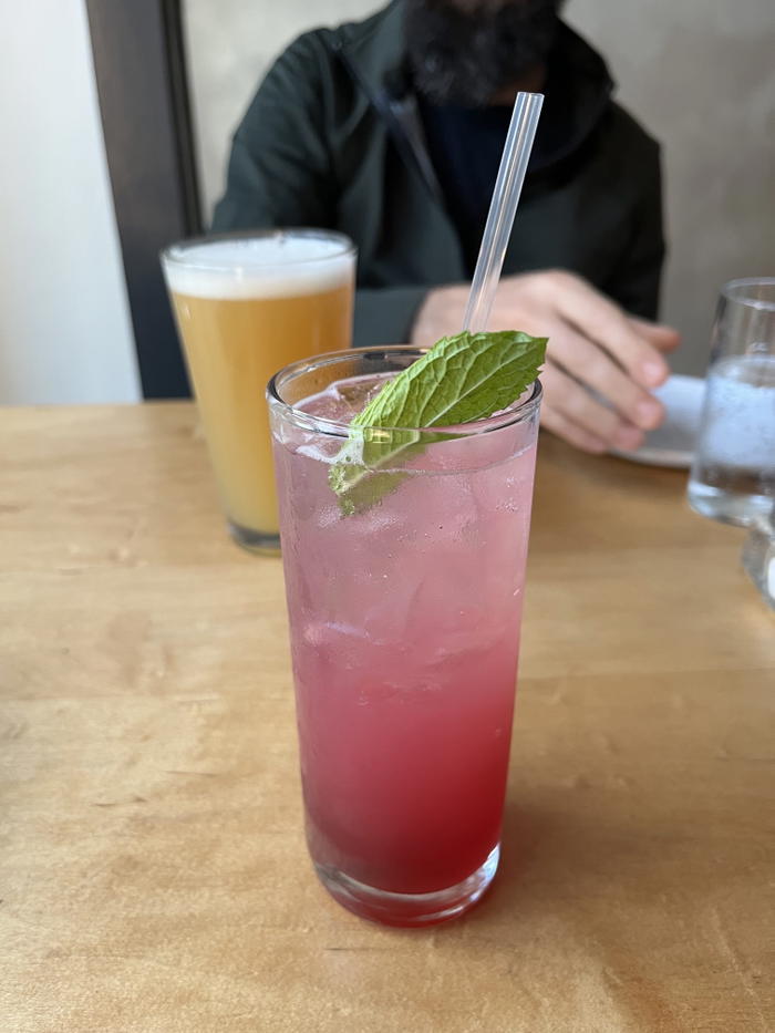 What to Drink at Parties When You’re Pregnant (Alcohol-Free Fun Ideas)