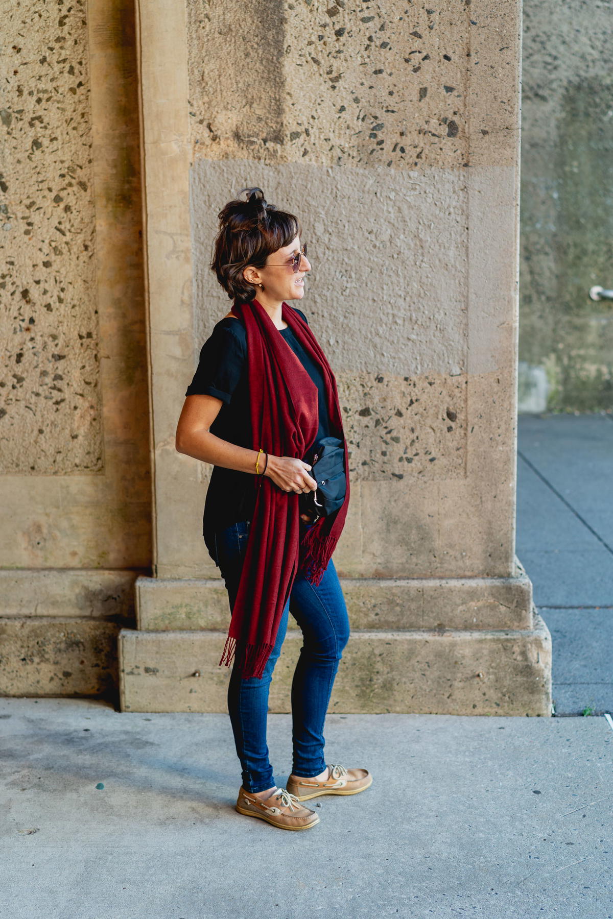 How to Hide Your Baby Bump as Long as Possible (With Example Photos)