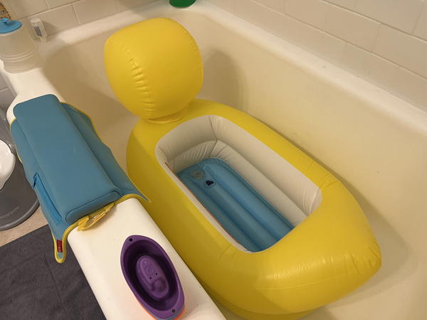 Munchkin Duck Travel Baby Bathtub Review: Read This before Buying