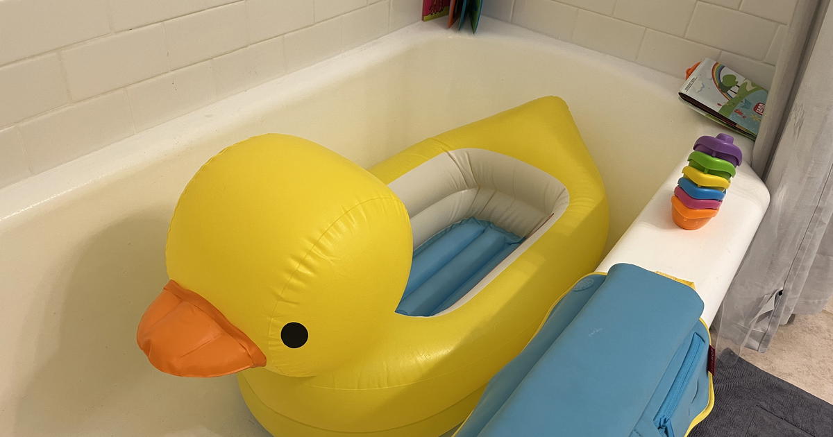 Munchkin Duck Travel Baby Bathtub Review: Read This before Buying