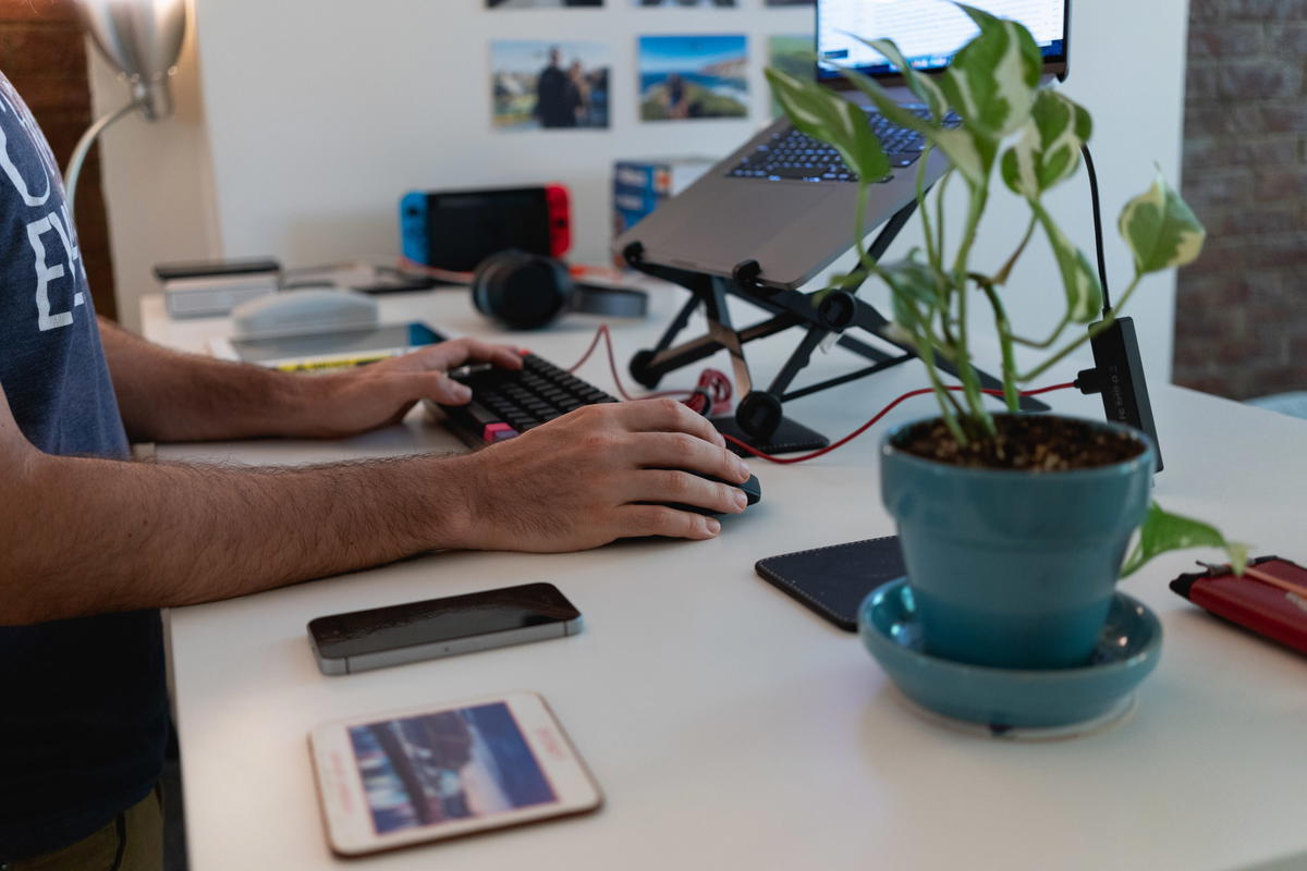 17 Common Mistakes to Avoid When Working from Home
