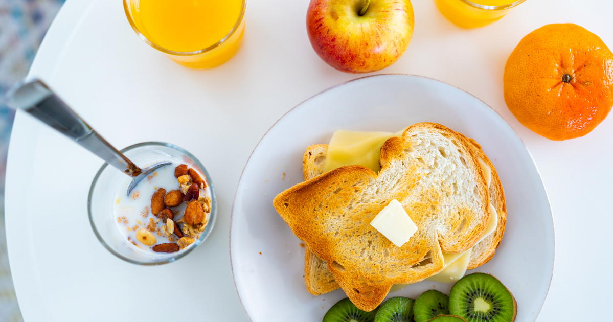 28 Ways to Eat Healthy While Working From Home