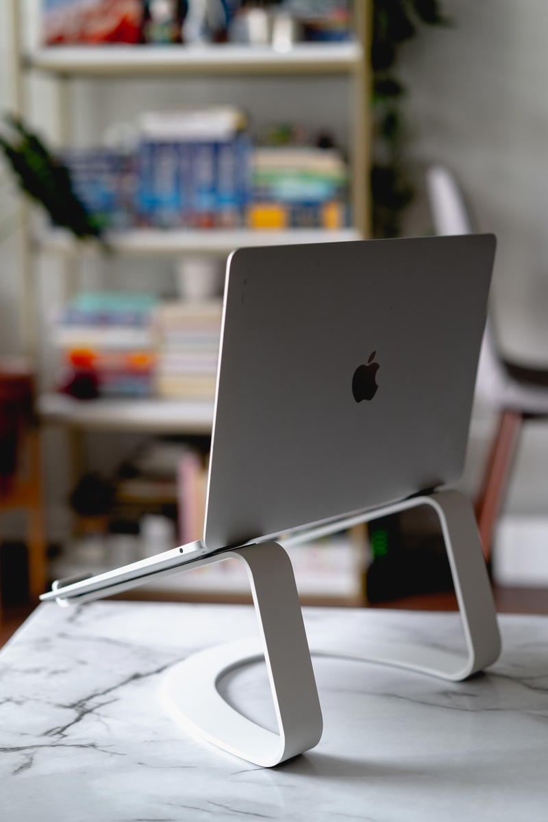 How to Set Up a Home Office in a Small Apartment