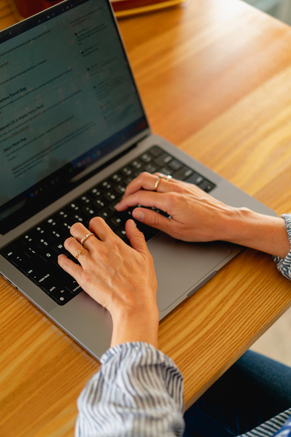 Remote vs Hybrid vs In-Office Work (How to Choose Your Work Style?)