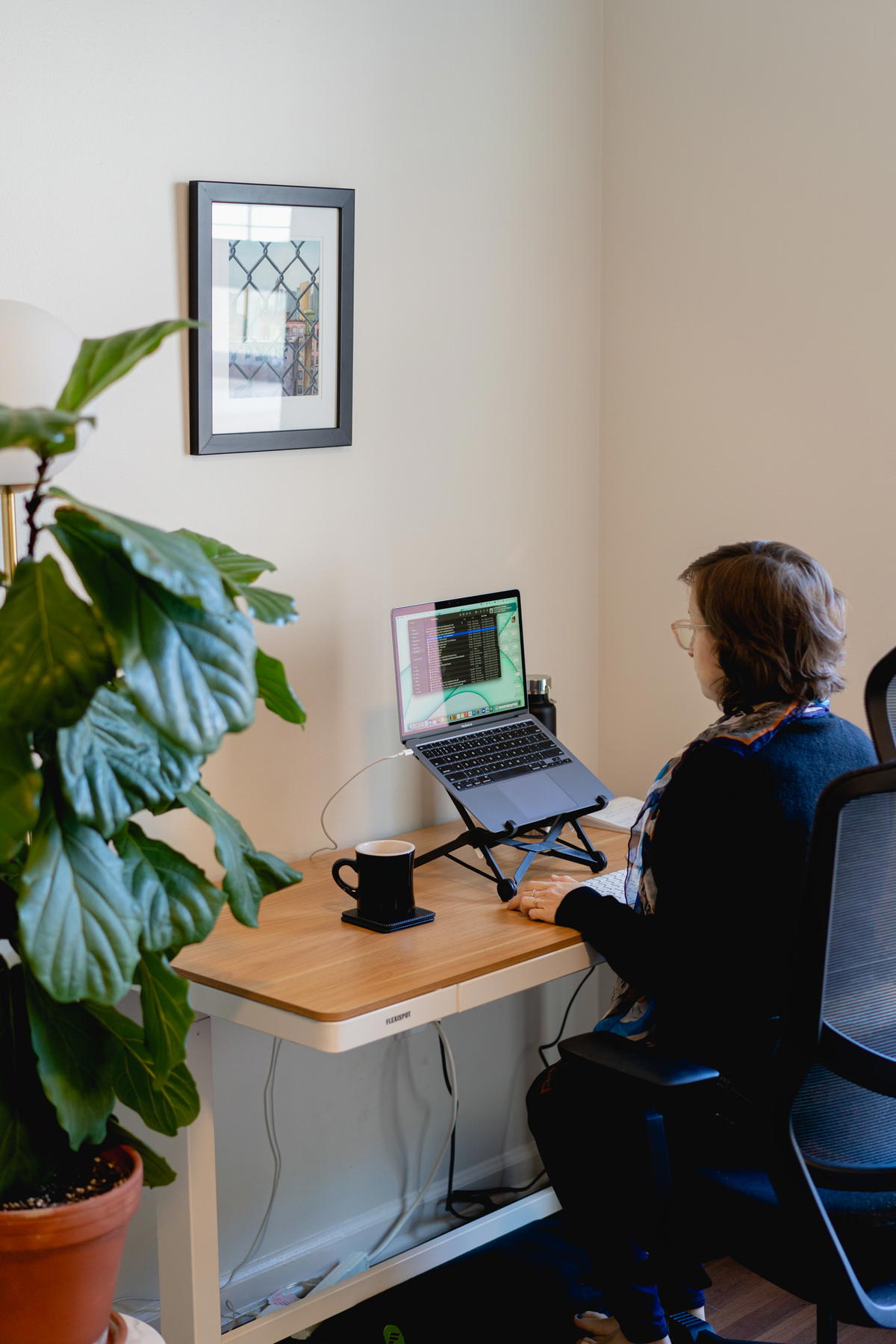 24 Essential Items for a Perfect Work from Home Setup