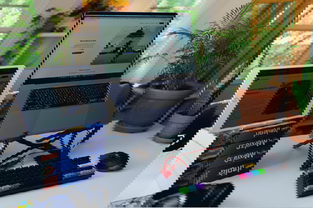 17 Tips for Making the Most from a Standing Desk at Home