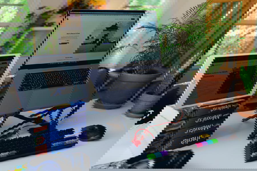 17 Tips for Making the Most from a Standing Desk at Home